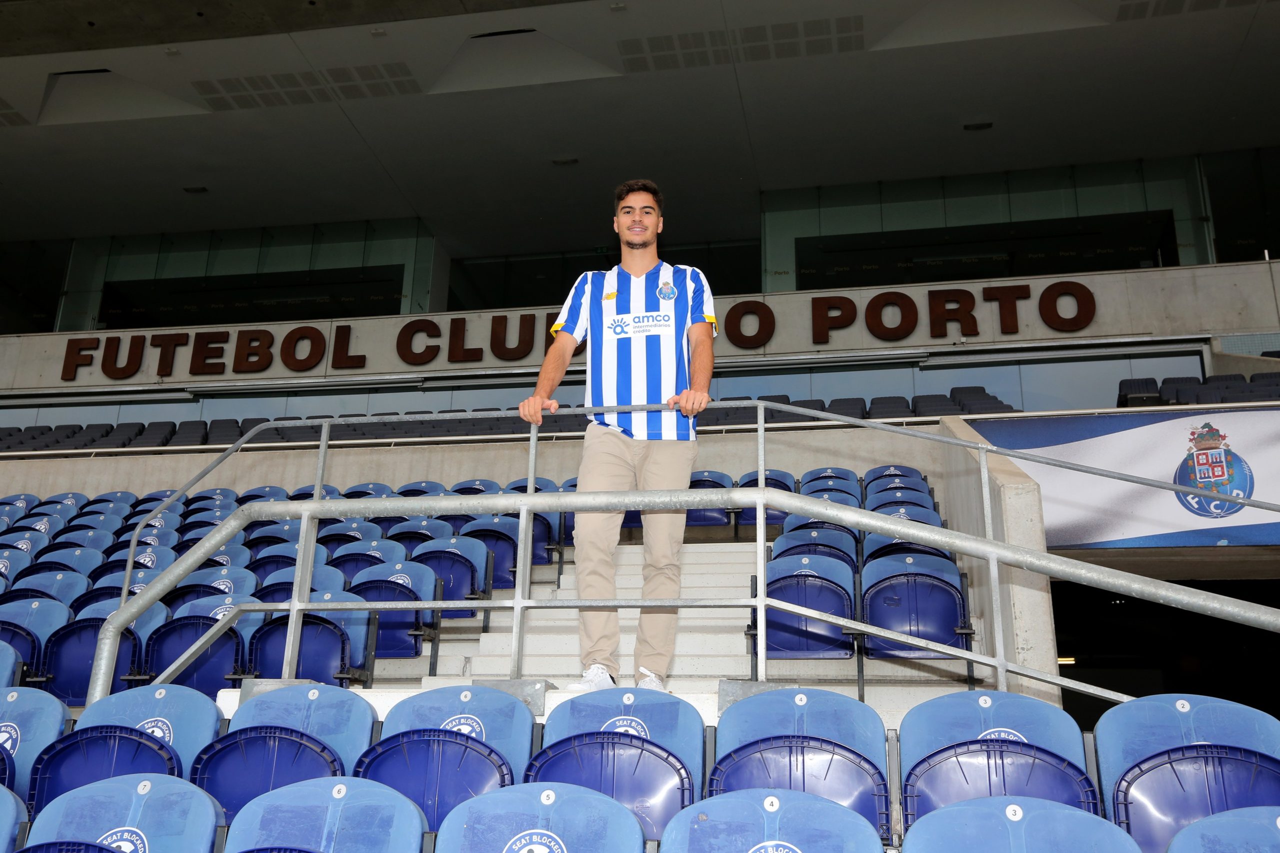 RODRIGO PINHEIRO RENOVA ATÉ 2024 - Portistas Oficial