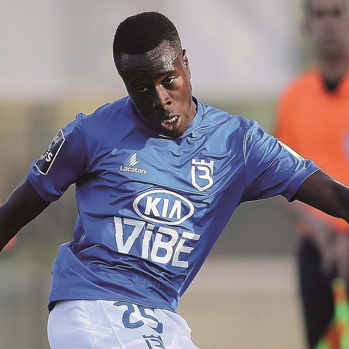 Nilton Varela é outra opção - Portistas Oficial