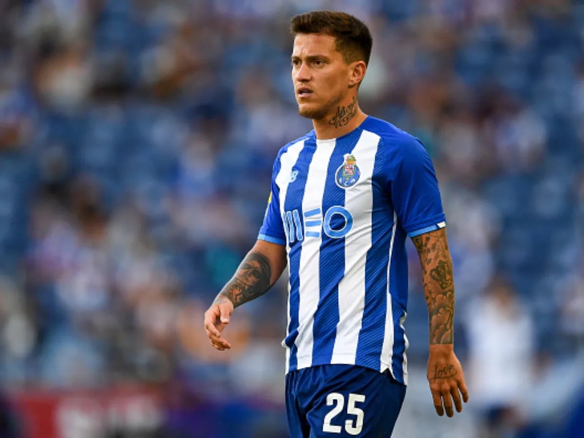 OFICIAL: Premier League chama Otávio - Portistas Oficial