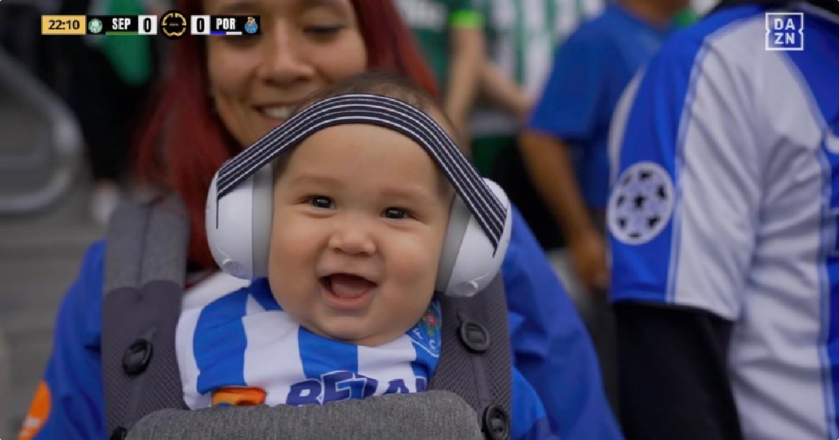Bebé portista torna-se viral nas redes sociais ao assistir ao jogo no ...