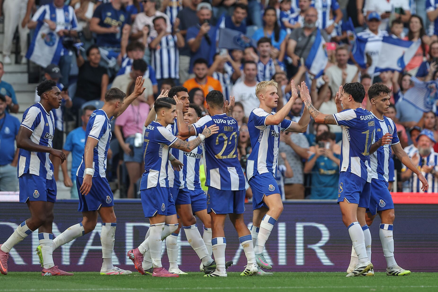 O onze provável do FC Porto para a estreia na Liga Portugal 25/26 ...